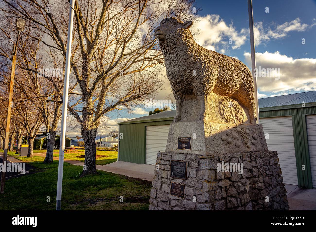 Guyra, New South Wales, Australia - The Big Lamb statue Stock Photo - Alamy