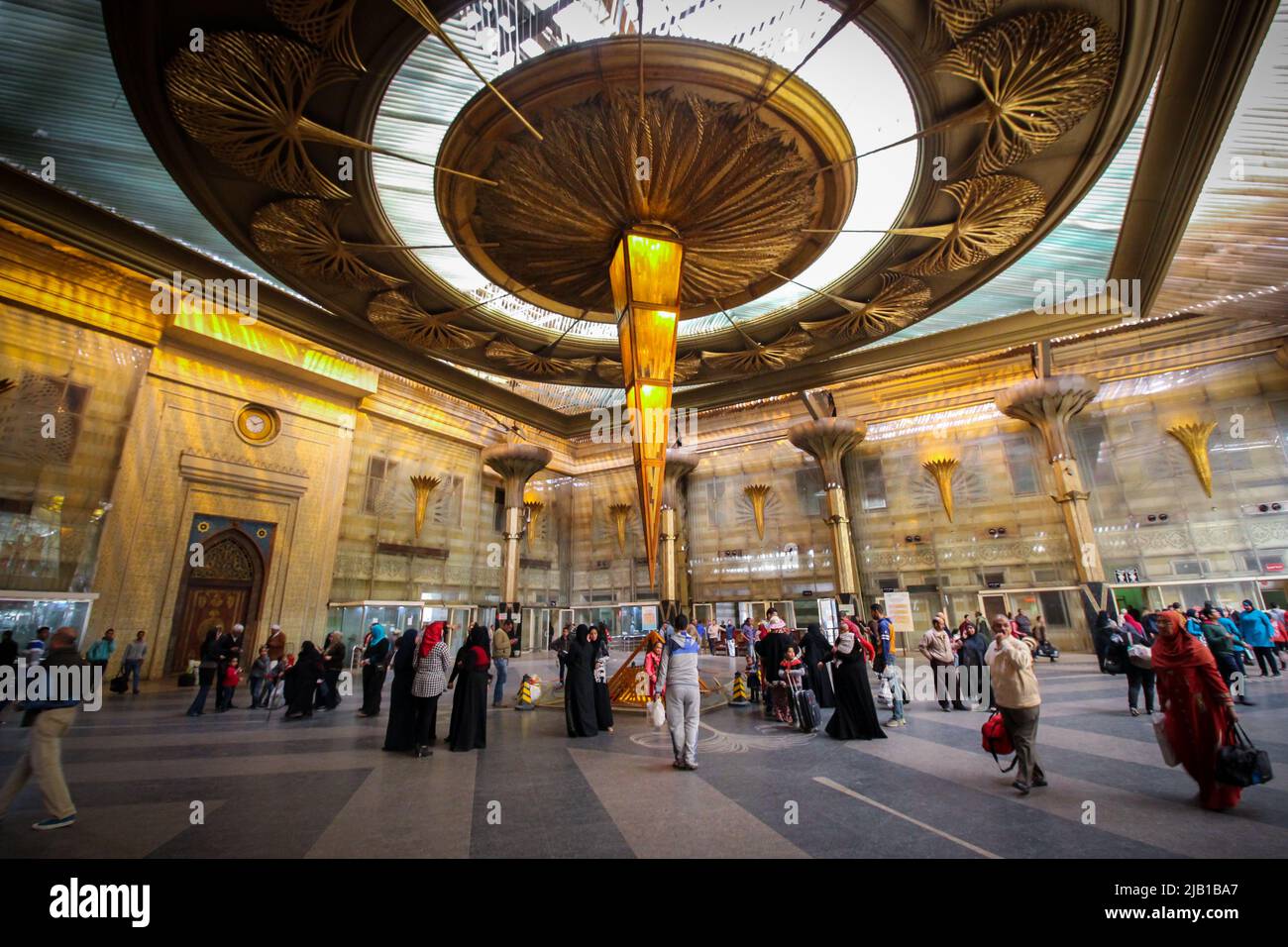 Ramses railway station in Cairo, Egypt - March 10, 2017 Inside view of ...