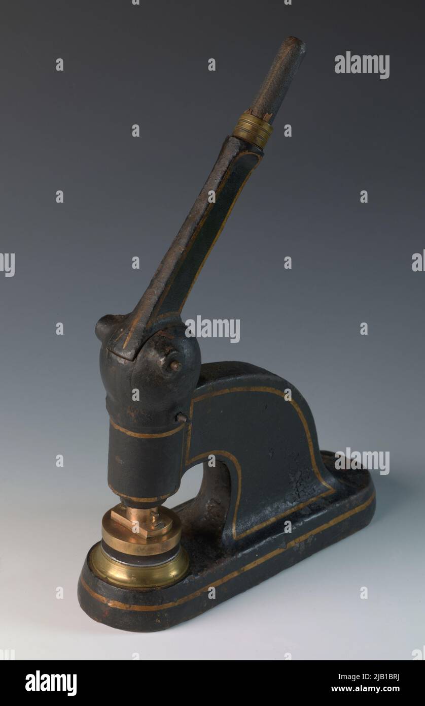 Medieval ancient press hi-res stock photography and images - Alamy