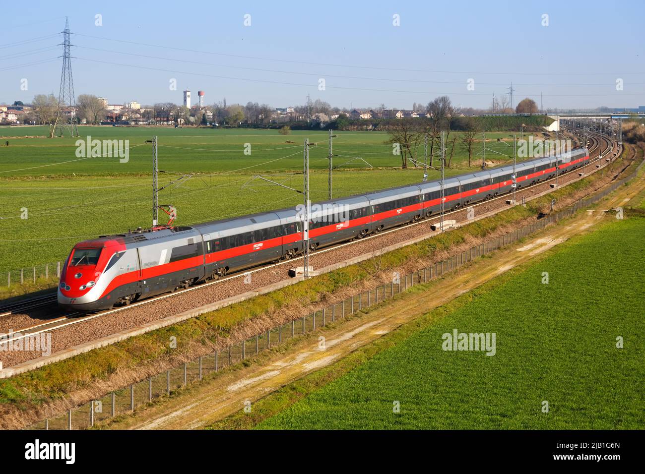 Trenitalia frecciarossa high speed train hi-res stock photography and images - Alamy