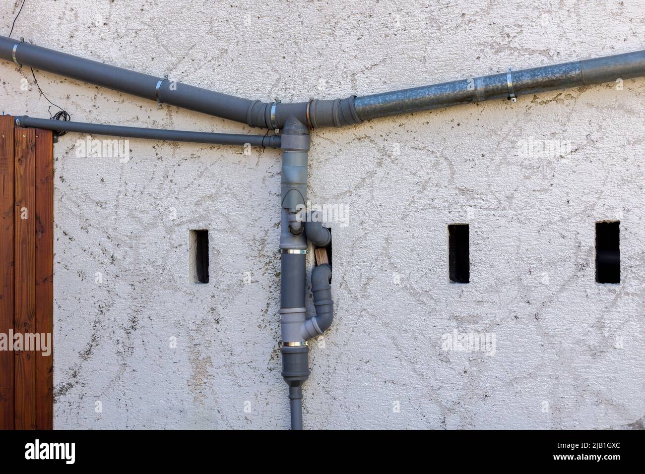 Downpipe drainage rainwater hi-res stock photography and images - Alamy