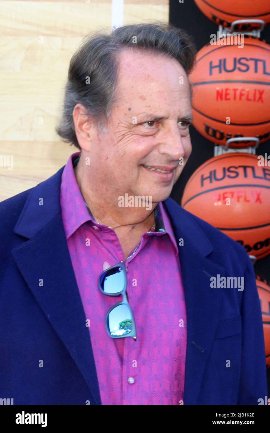 Jon Lovitz 2022