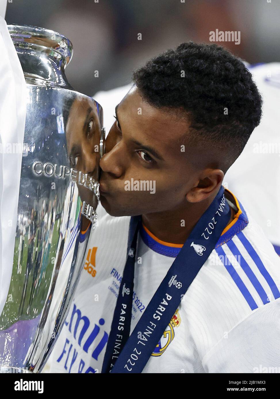 PARIS - Rodrygo of Real Madrid kisses the UEFA Champions League trophy ...