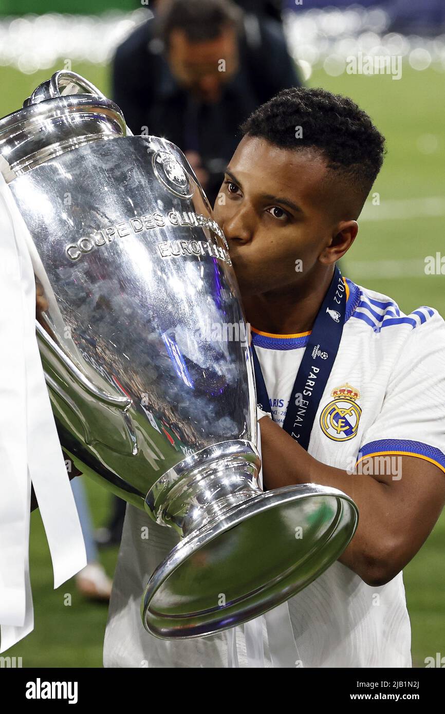 PARIS - Rodrygo of Real Madrid kisses the UEFA Champions League trophy ...