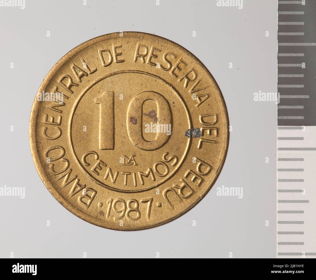 Peru, 10 Customs, Lima, 1987 Lima mint Stock Photo - Alamy