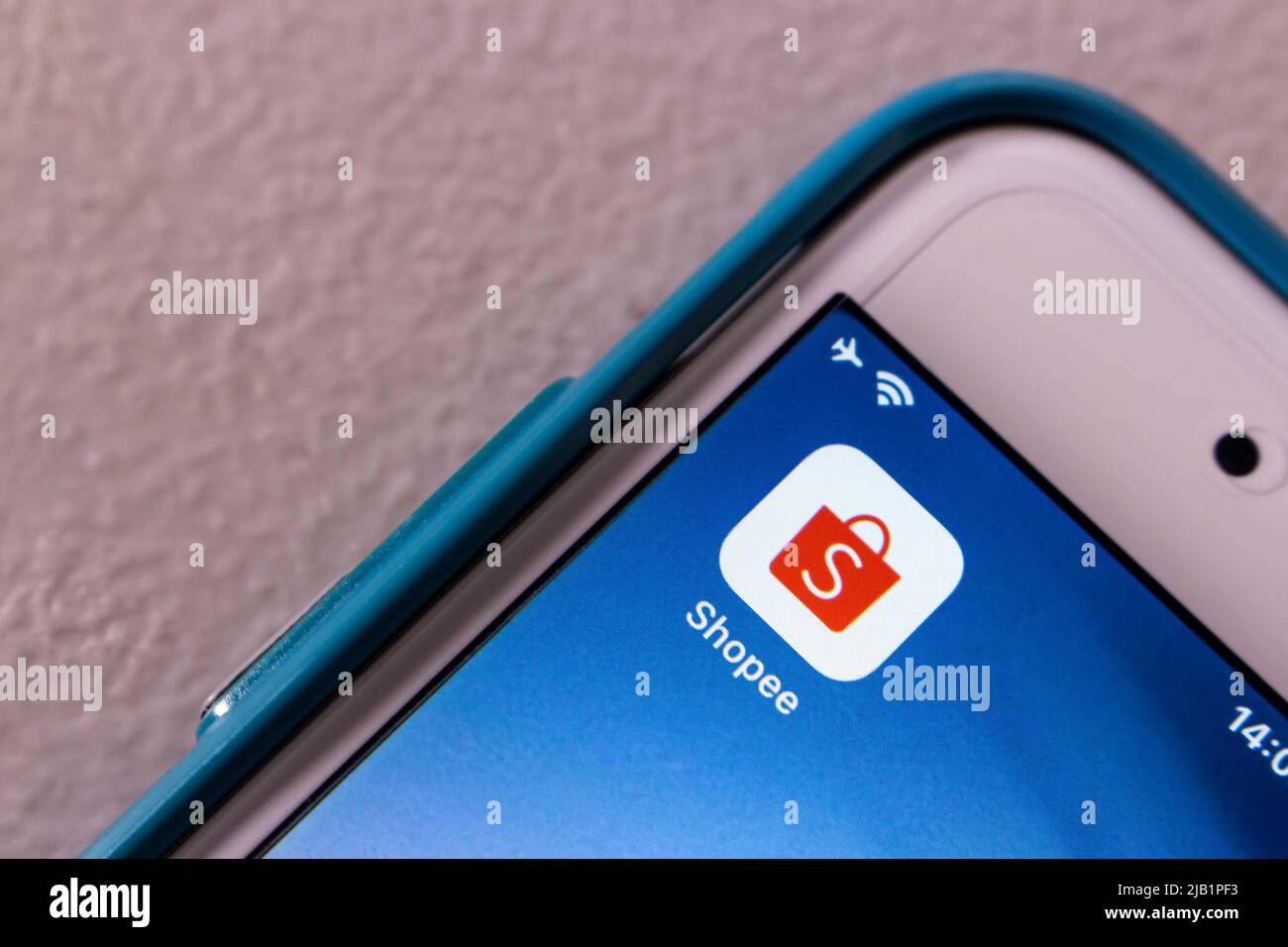 Shopee logo hi-res stock photography and images - Alamy