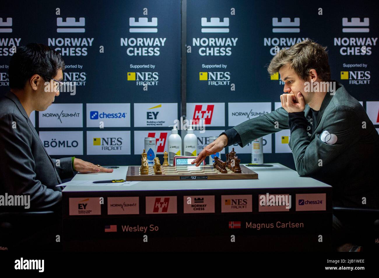Magnus carlsen 2022 hi-res stock photography and images - Alamy