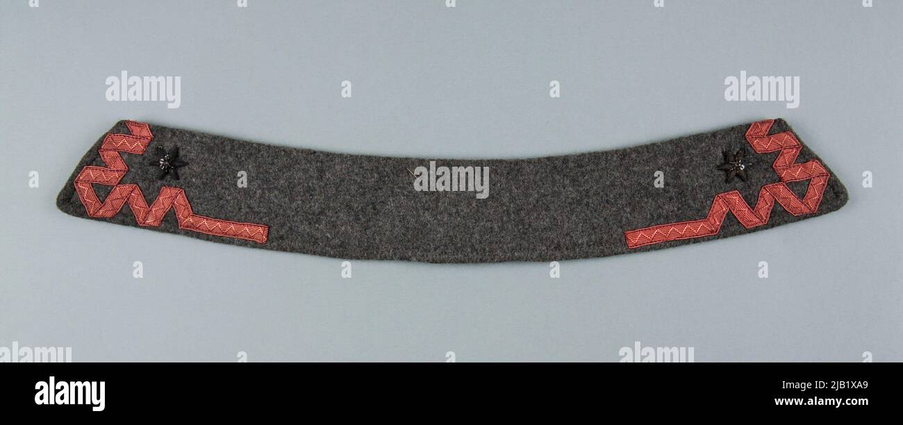 Military rank pattern for the collar for the 1st Brigade of the Polish ...
