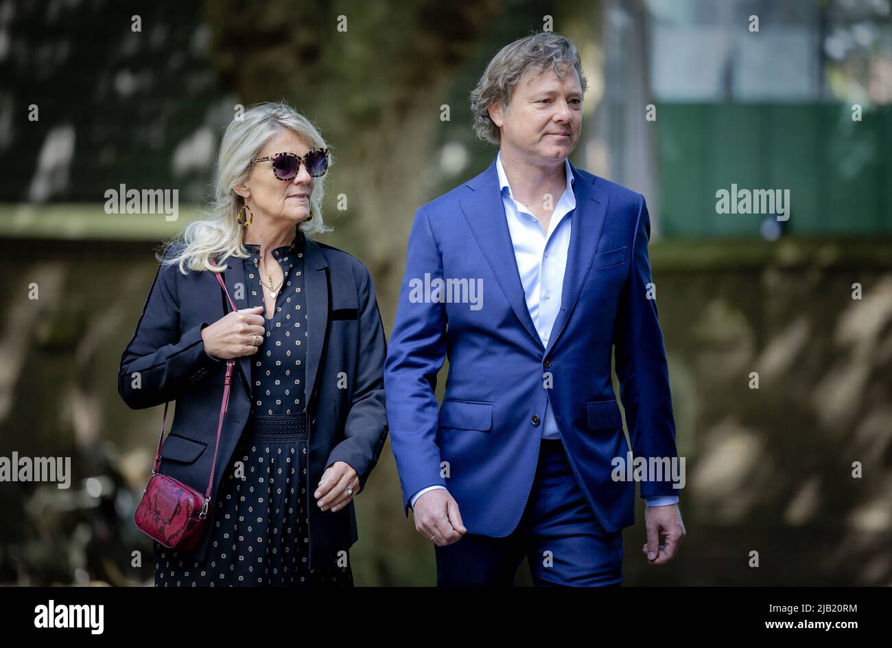 2022-06-02 10:42:44 LAREN - Frits Sissing enters St. John's Basilica ...