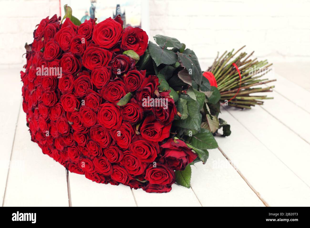 Beautiful red roses bouquet Stock Photo - Alamy