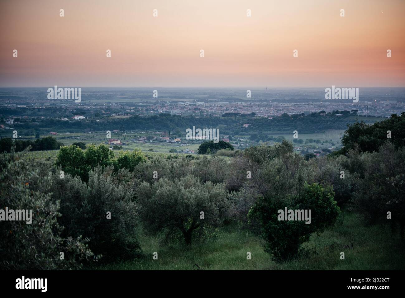 Sunset hilly landscape hi-res stock photography and images - Alamy