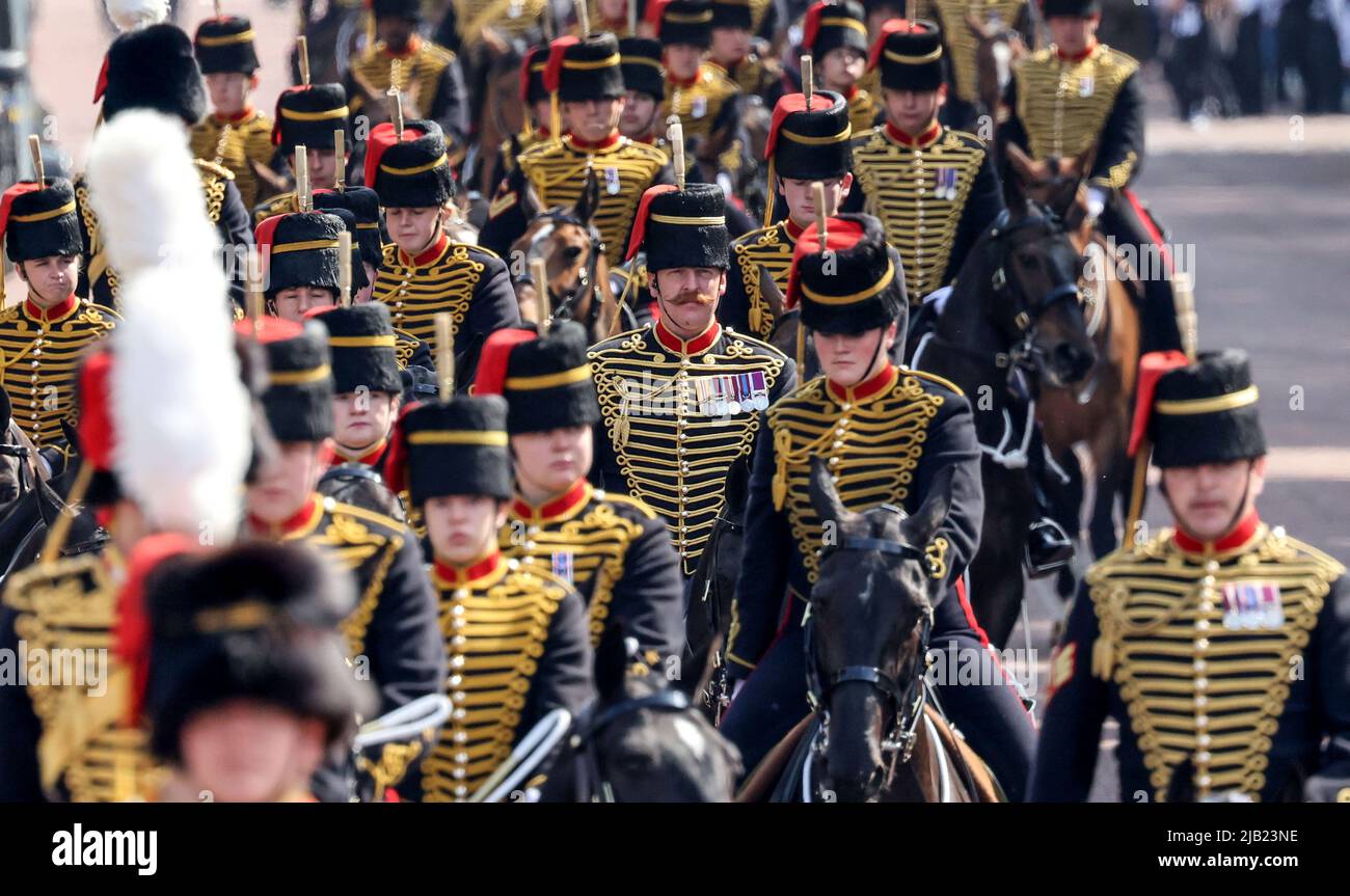 Platinum jubilee ceremonial hi-res stock photography and images - Alamy