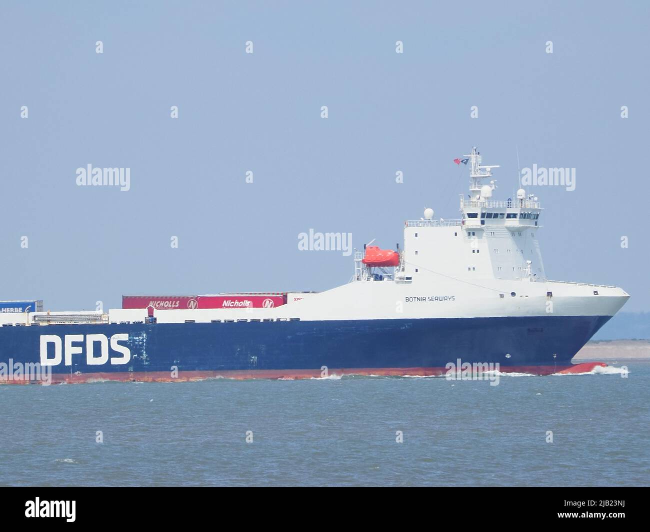 Record demand hi-res stock photography and images - Alamy