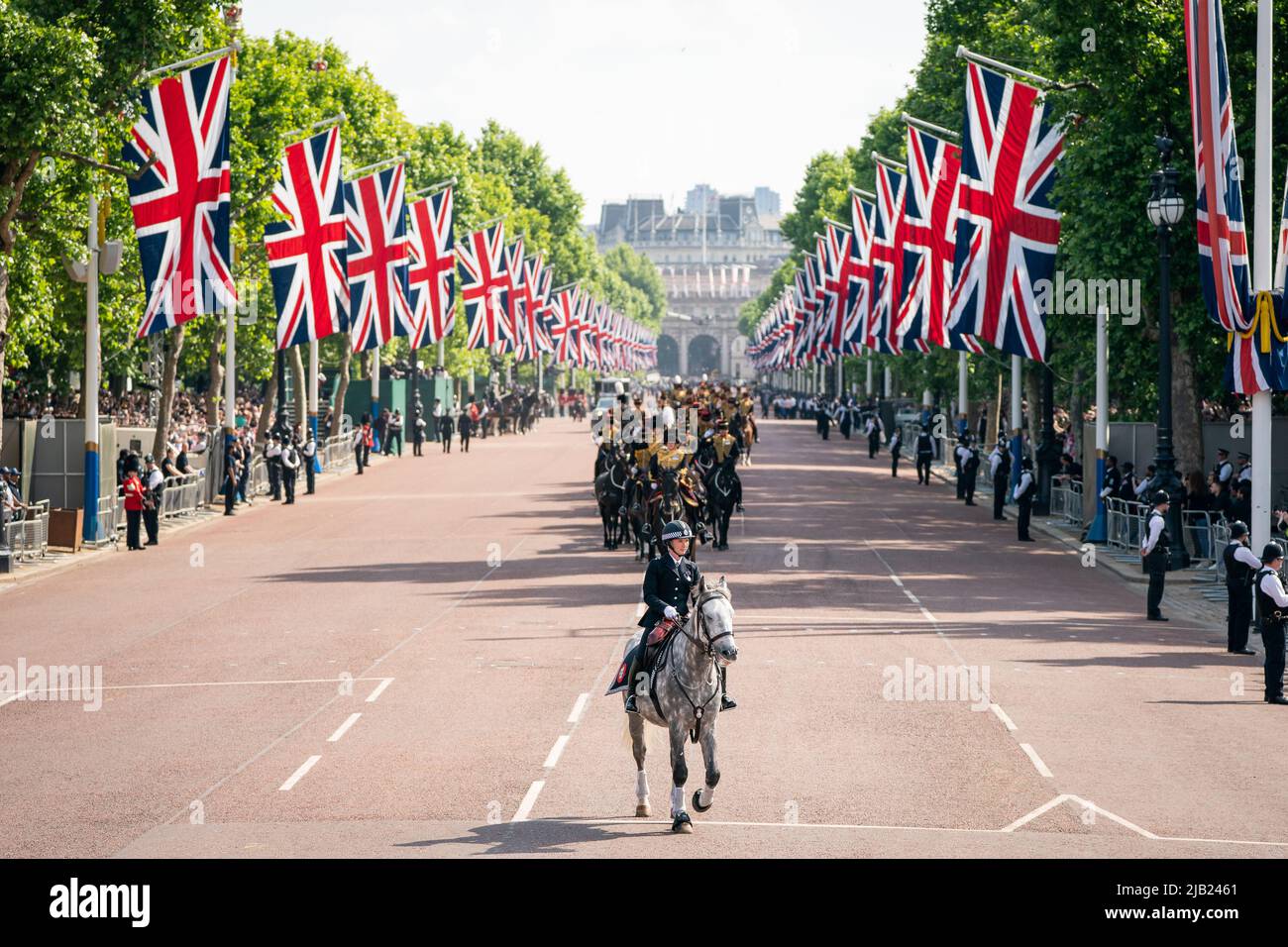 The Royal Procession leaves Buckingham Palace for the Trooping the ...