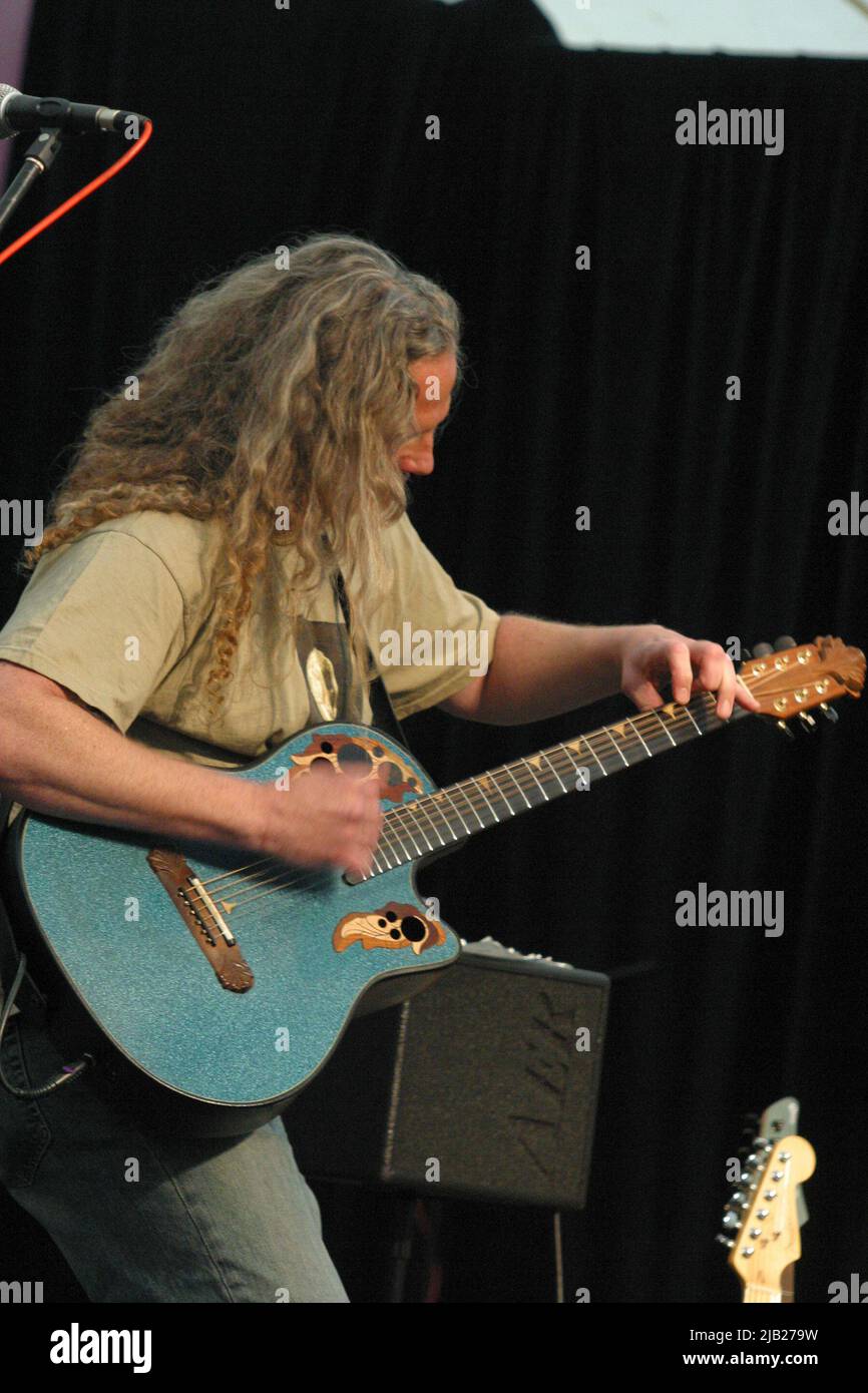 Integrated percussive guitar hi-res stock photography and images - Alamy