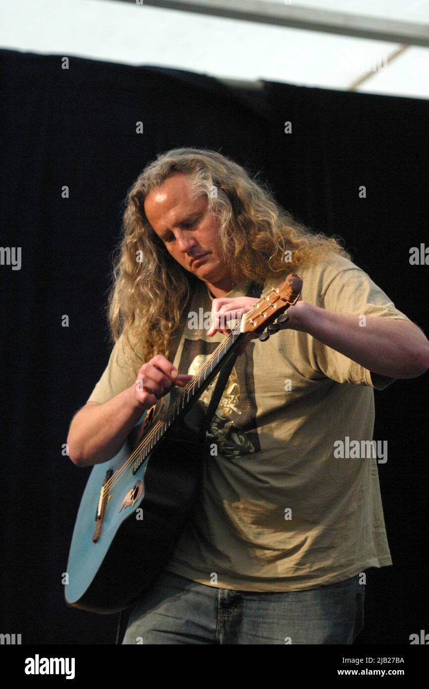 Integrated percussive guitar hi-res stock photography and images - Alamy