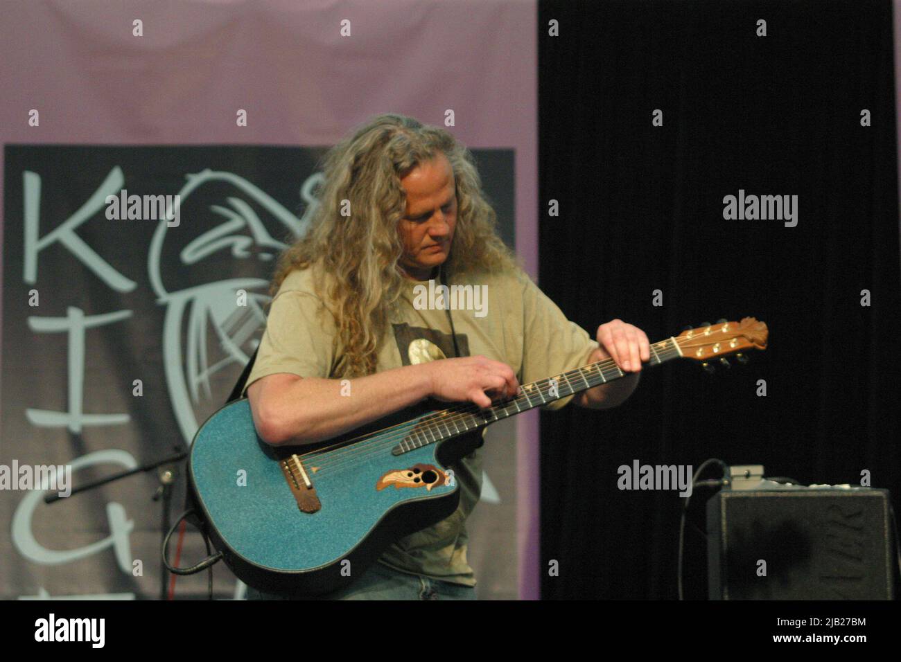 Integrated percussive guitar hi-res stock photography and images - Alamy