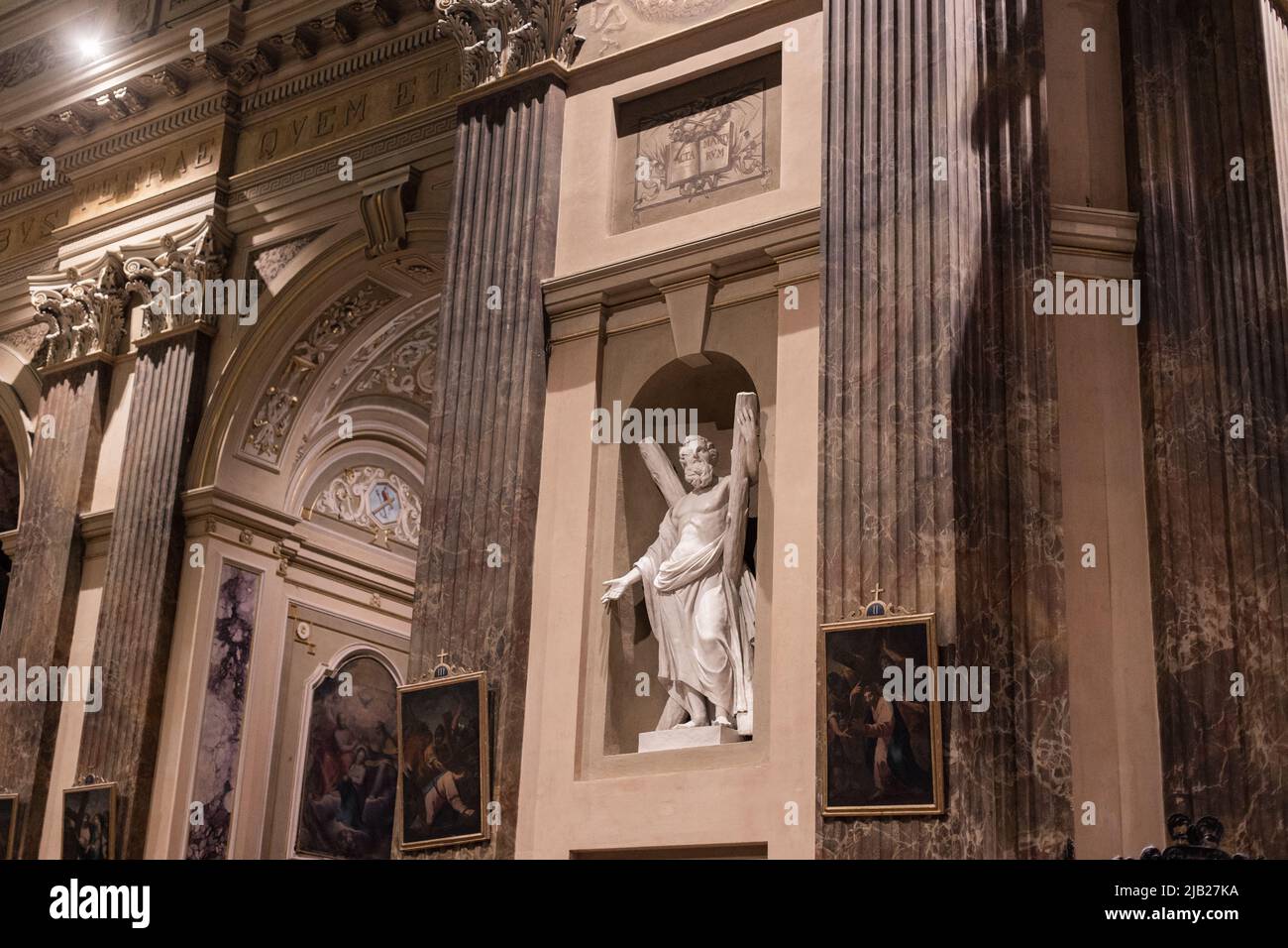 beautiful interior of italian catholic church antique architecture ...