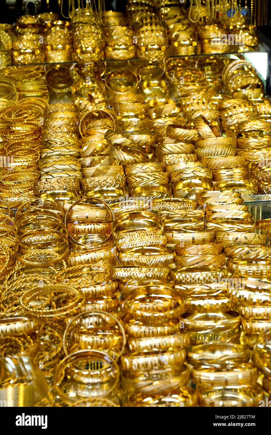 Gold wedding arrangements and jewellery at Sanliurfa Turkey Stock Photo ...
