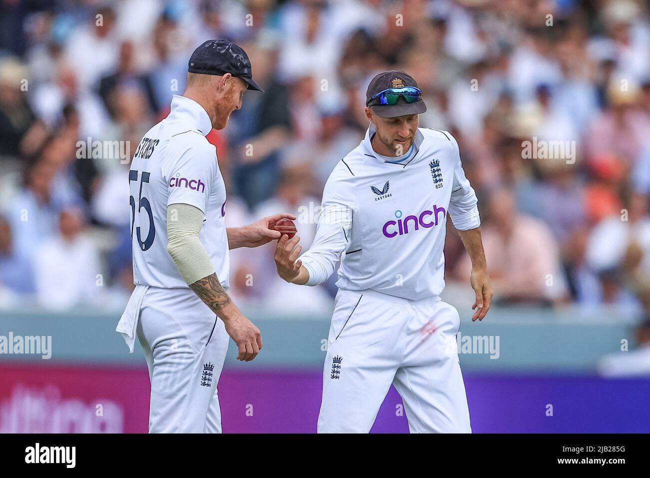Joe root ben stokes test hi-res stock photography and images - Alamy