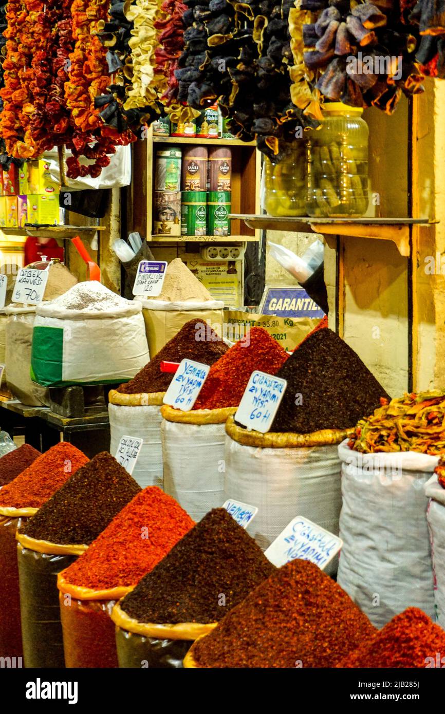 Spice sellers hi-res stock photography and images - Alamy