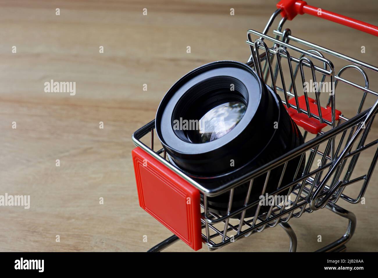 Camera optics shop hi-res stock photography and images - Alamy