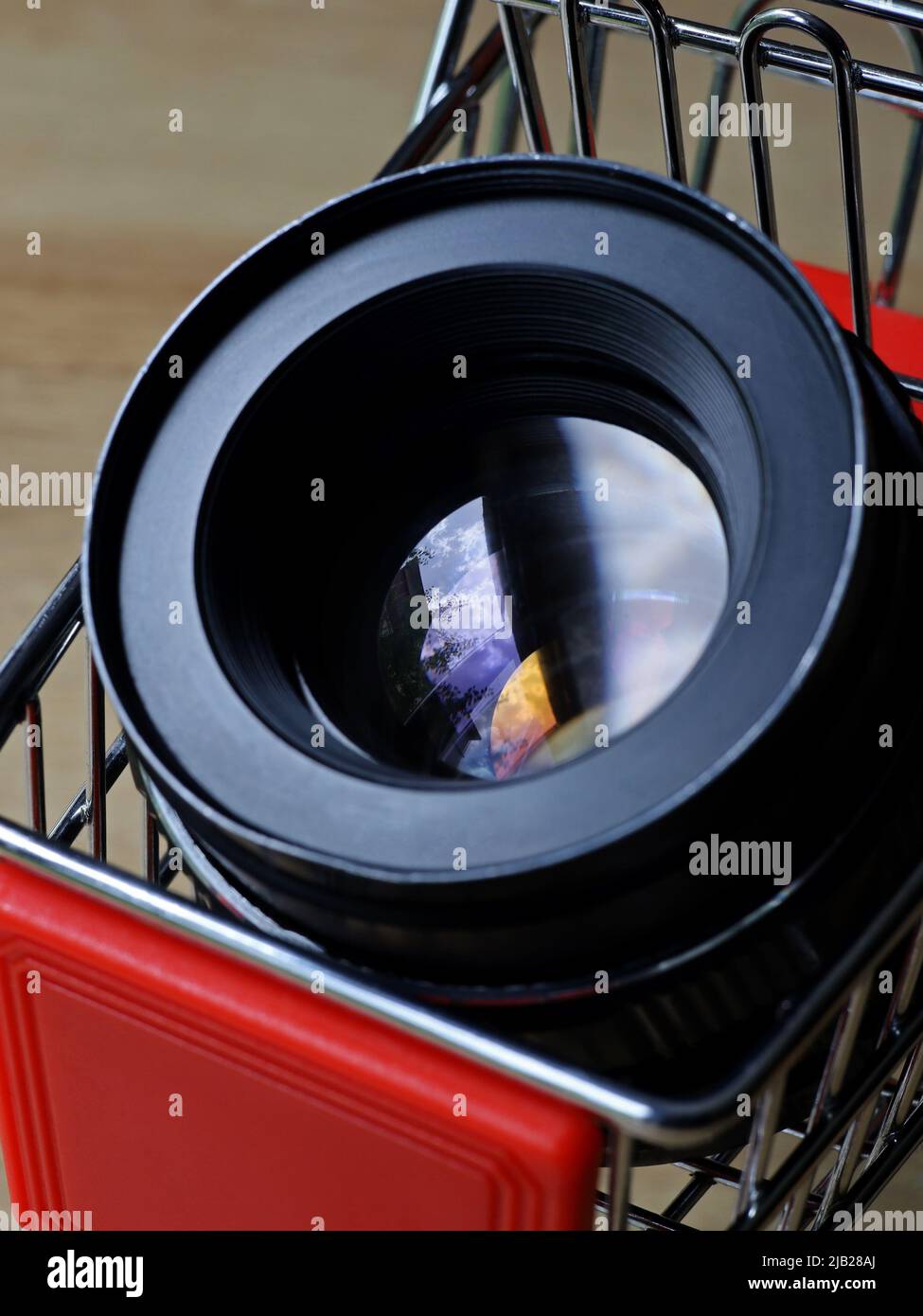 Camera optics shop hi-res stock photography and images - Alamy