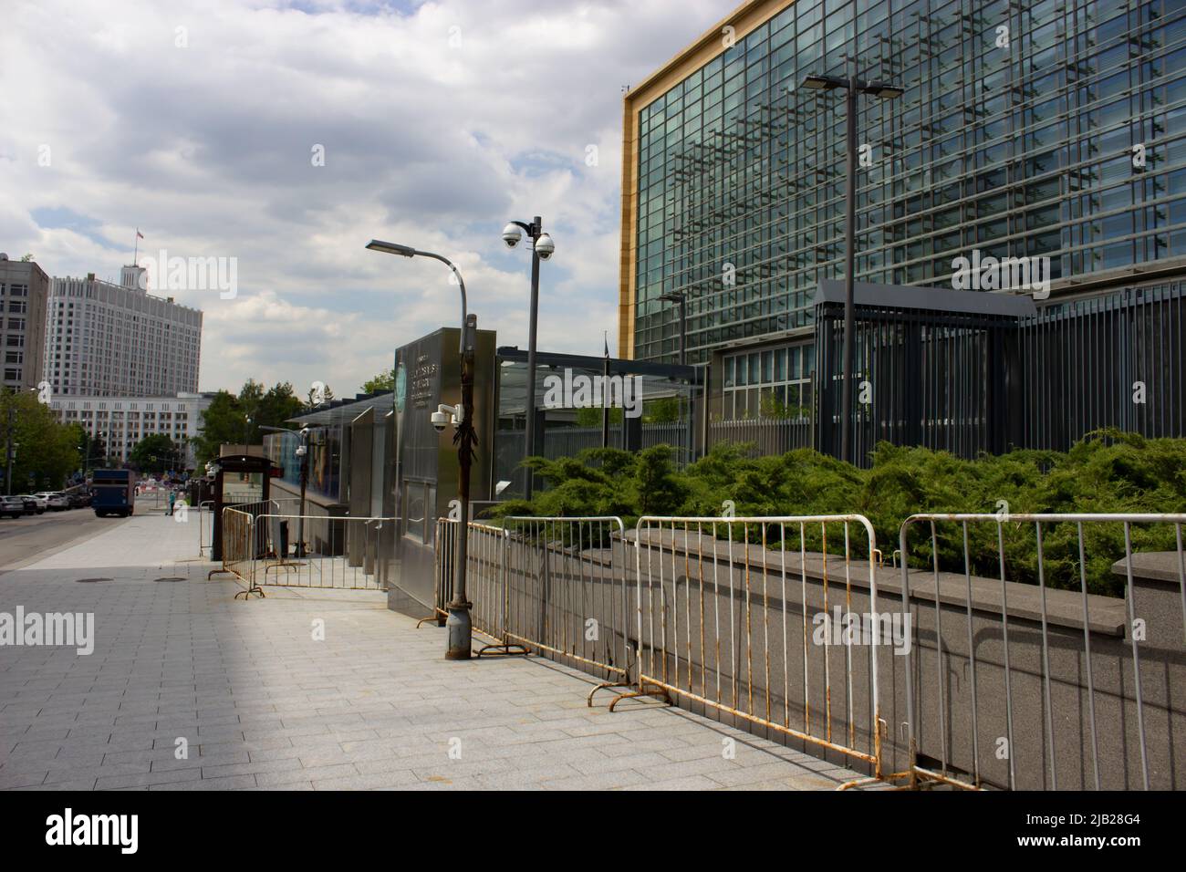 Embassy compound hi-res stock photography and images - Alamy