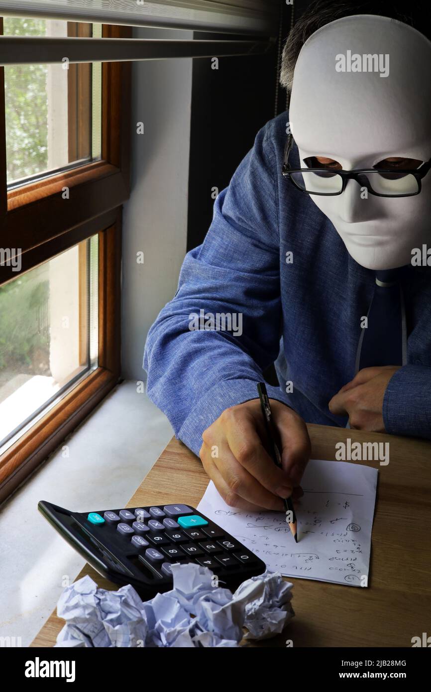 Person taking notes hi-res stock photography and images - Alamy