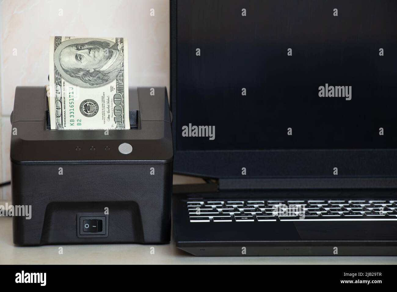 Credit note receipt hi-res stock photography and images - Alamy