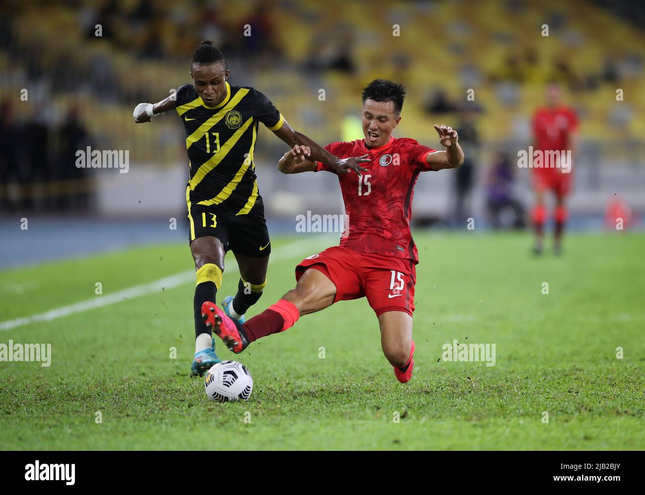 Mohamadou Sumareh Sumareh (L) of Malaysia and Fung Hing Wa (R) of Hong ...