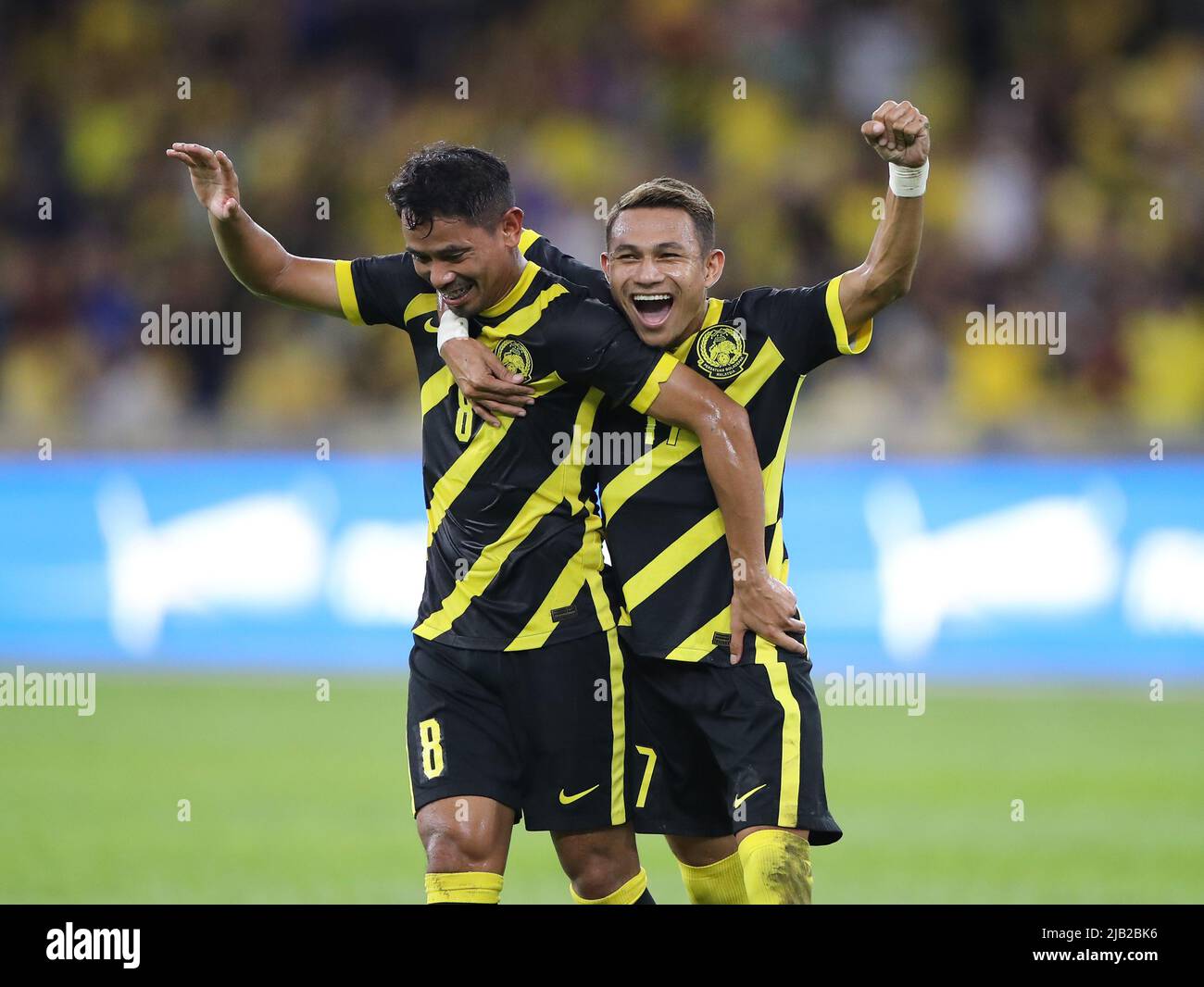 Safiq Rahim (L) and Mohamad Faisal Abdul Halim (R) of Malaysia ...