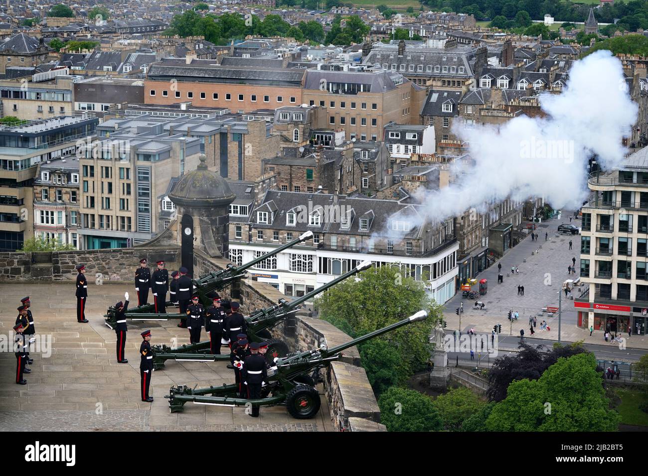 The 105th Regiment Royal Artillery, The Scottish and Ulster Gunners ...