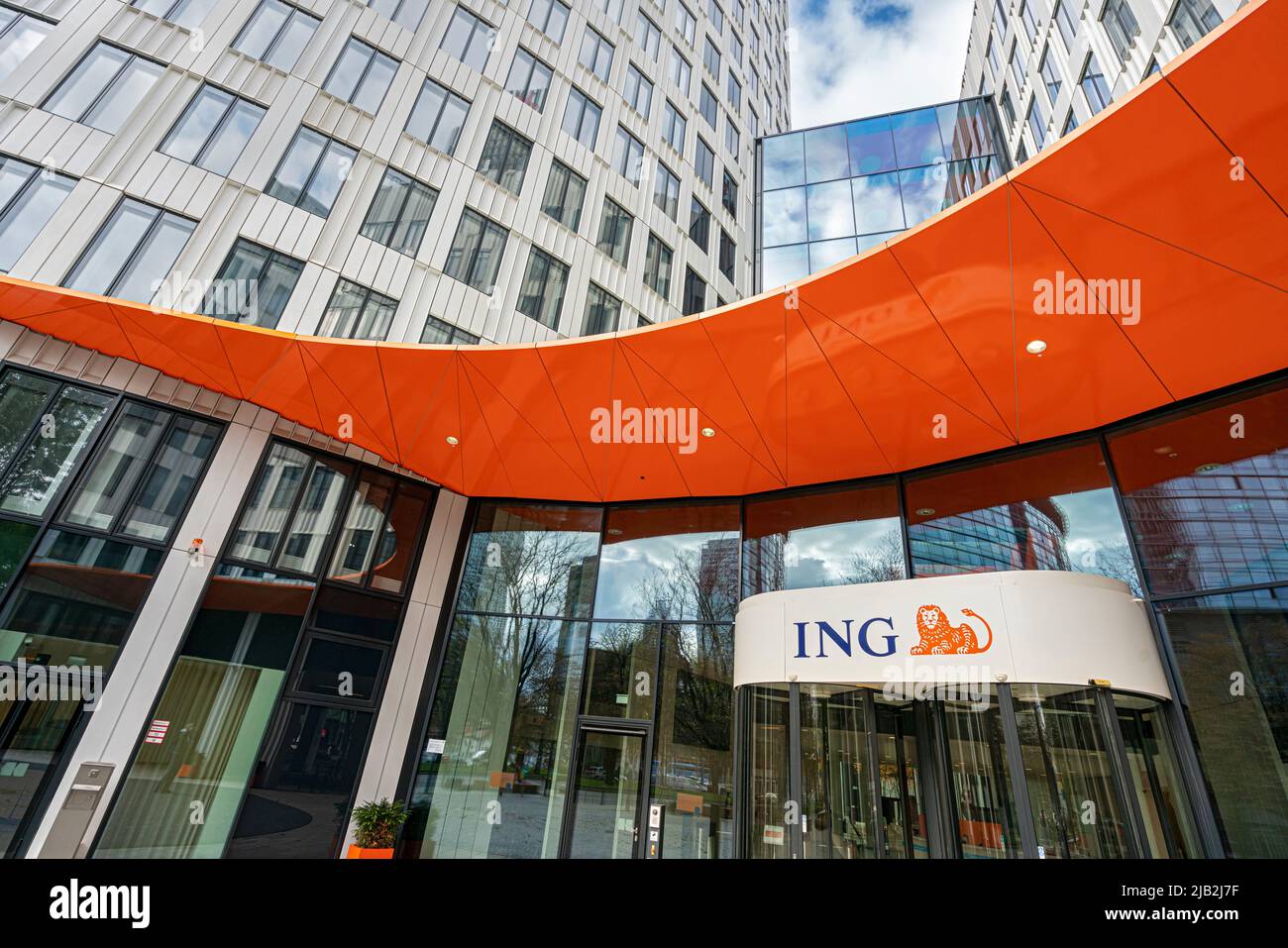 Lion logo orange hi-res stock photography and images - Alamy