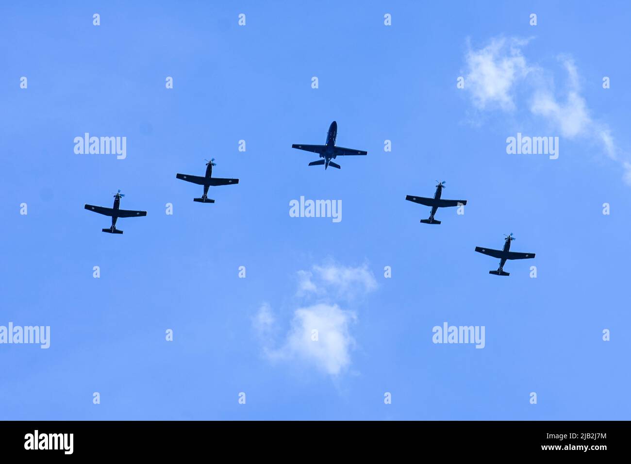 Queen red cross hi-res stock photography and images - Alamy