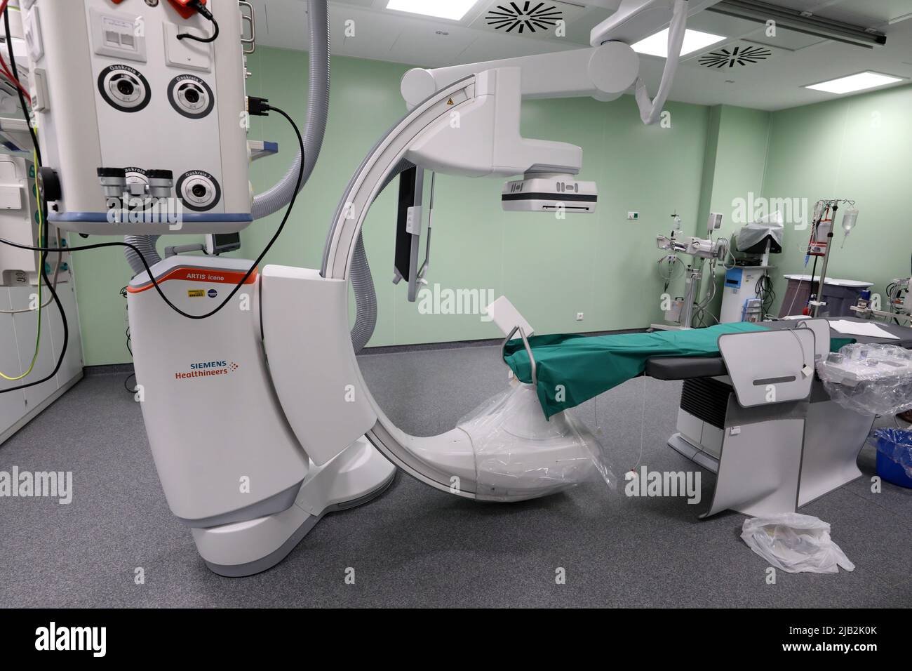 02 June 2022, Mecklenburg-Western Pomerania, Rostock: Following the ...