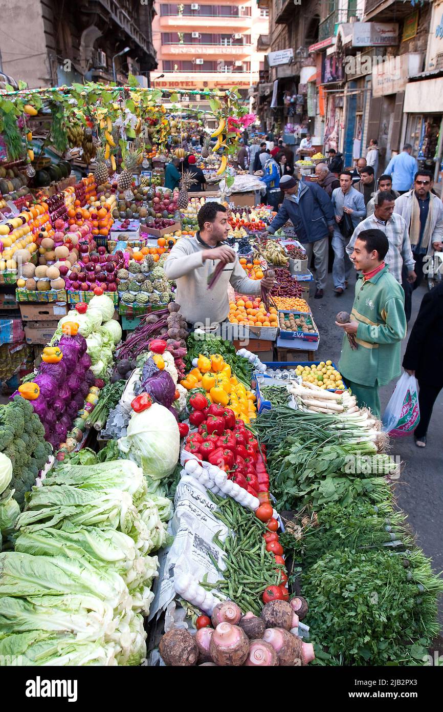 Egypt, Cairo Vegetable market in the city center Stock Photo - Alamy