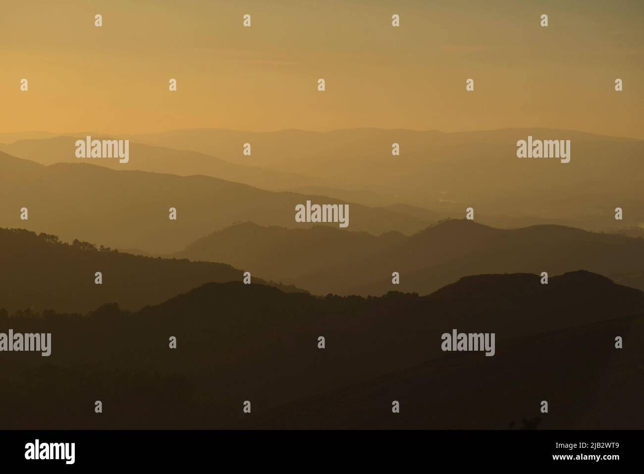 Hill chain hi-res stock photography and images - Alamy