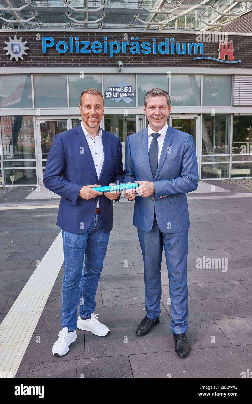 Hamburg, Germany. 02nd June, 2022. The previous LKA chief and new ...