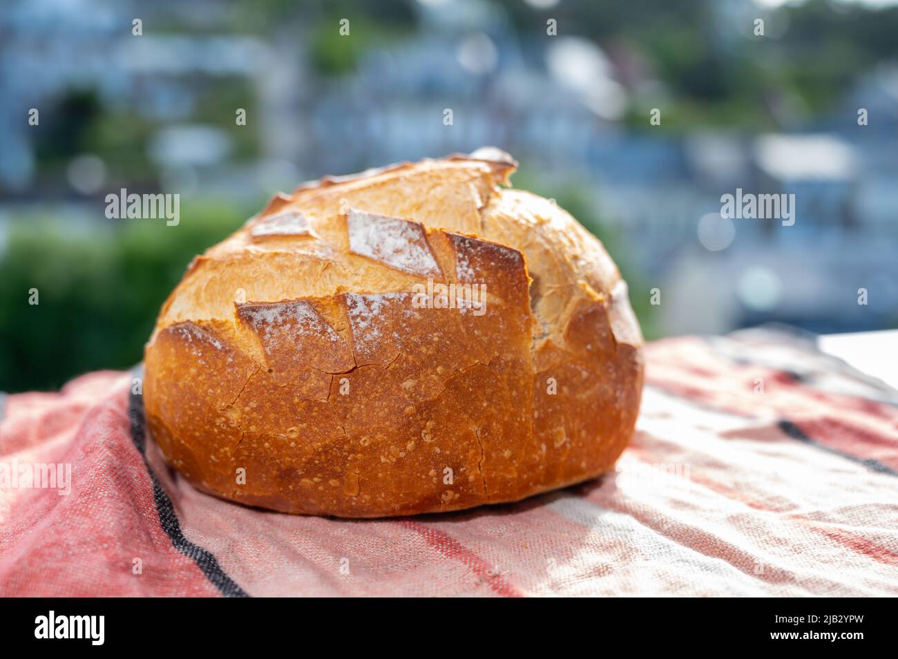 Pain artisanal hi-res stock photography and images - Alamy