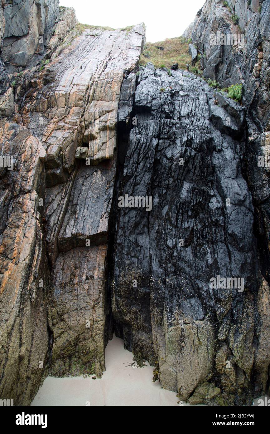 Lewisian gneiss scotland hi-res stock photography and images - Alamy