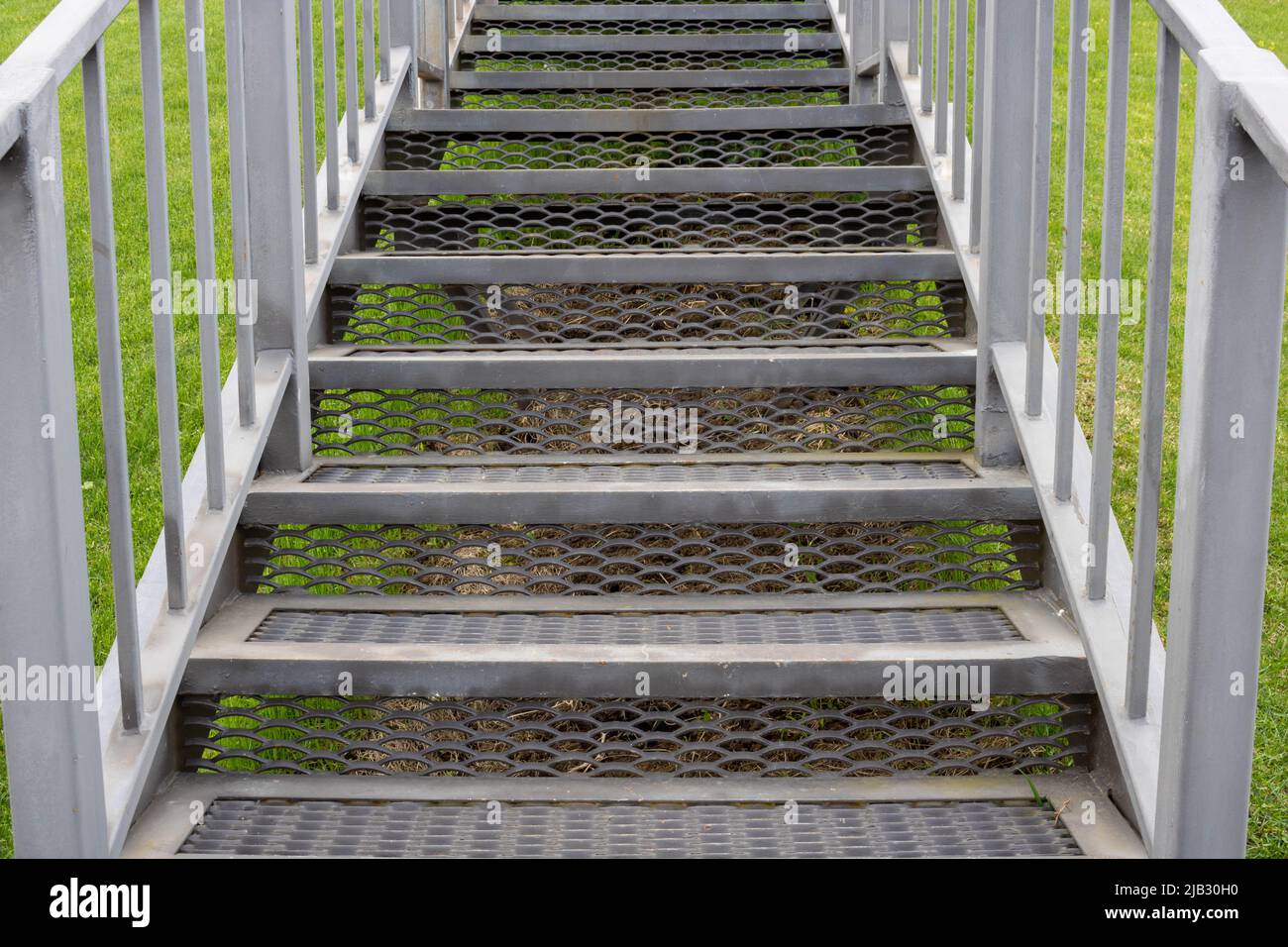 Park exterior grass railings hi-res stock photography and images - Alamy