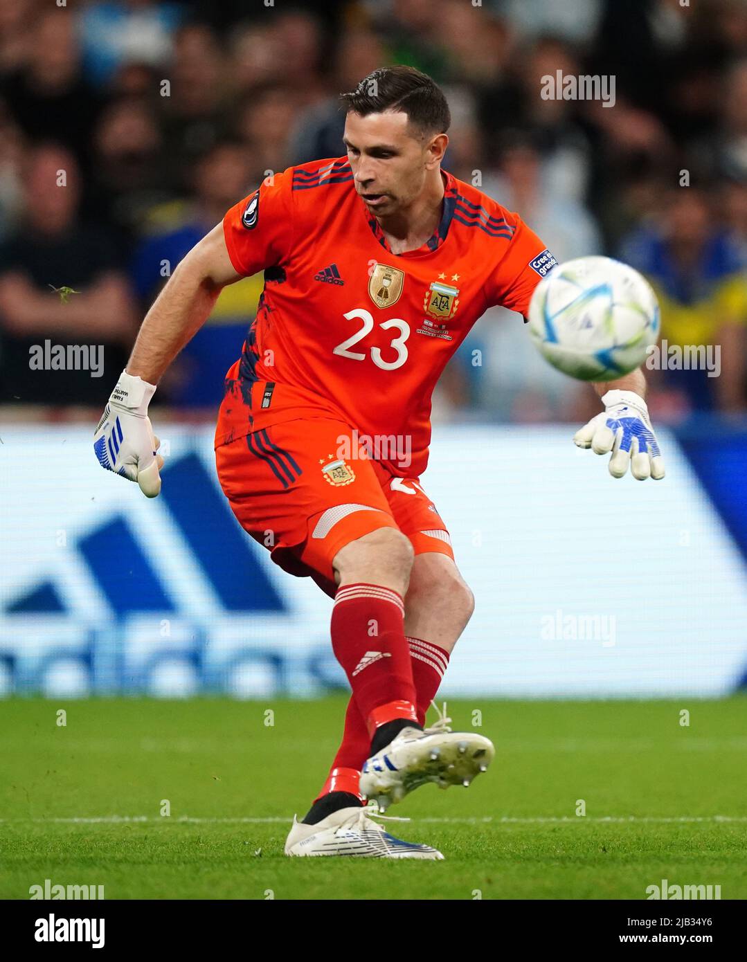 Argentina goalkeeper Emiliano Martínez during the Finalissima 2022 ...