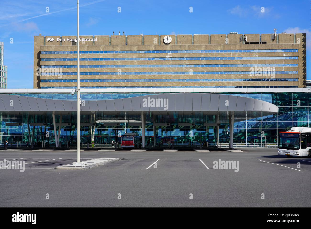 Bus buses holland netherlands hi-res stock photography and images - Alamy