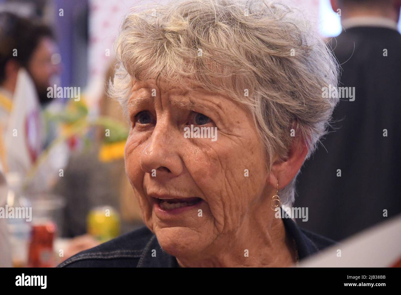 Social folkeparty hi-res stock photography and images - Alamy