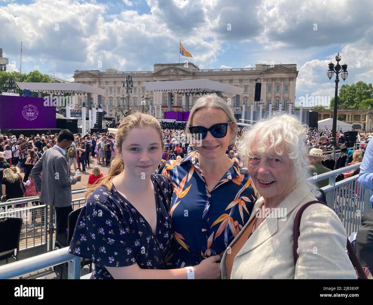 London, UK. 02nd June, 2022. Marian Meldrum (r) with daughter Karen and ...