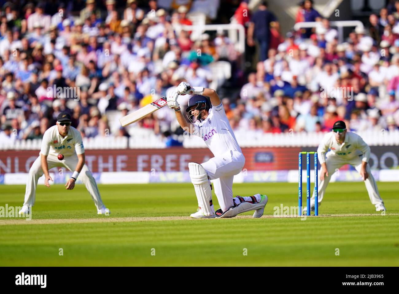 Englands joe root bats first test lords cricket ground hi-res stock ...