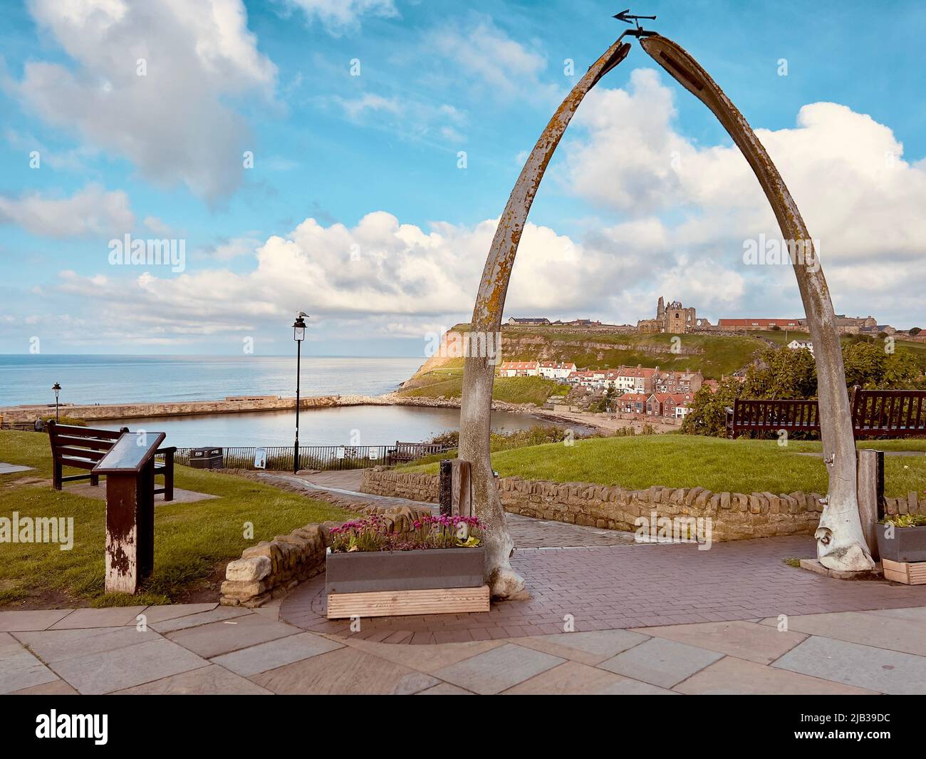 Whitby Harbour and The Whalebone Arch Stock Photo - Alamy
