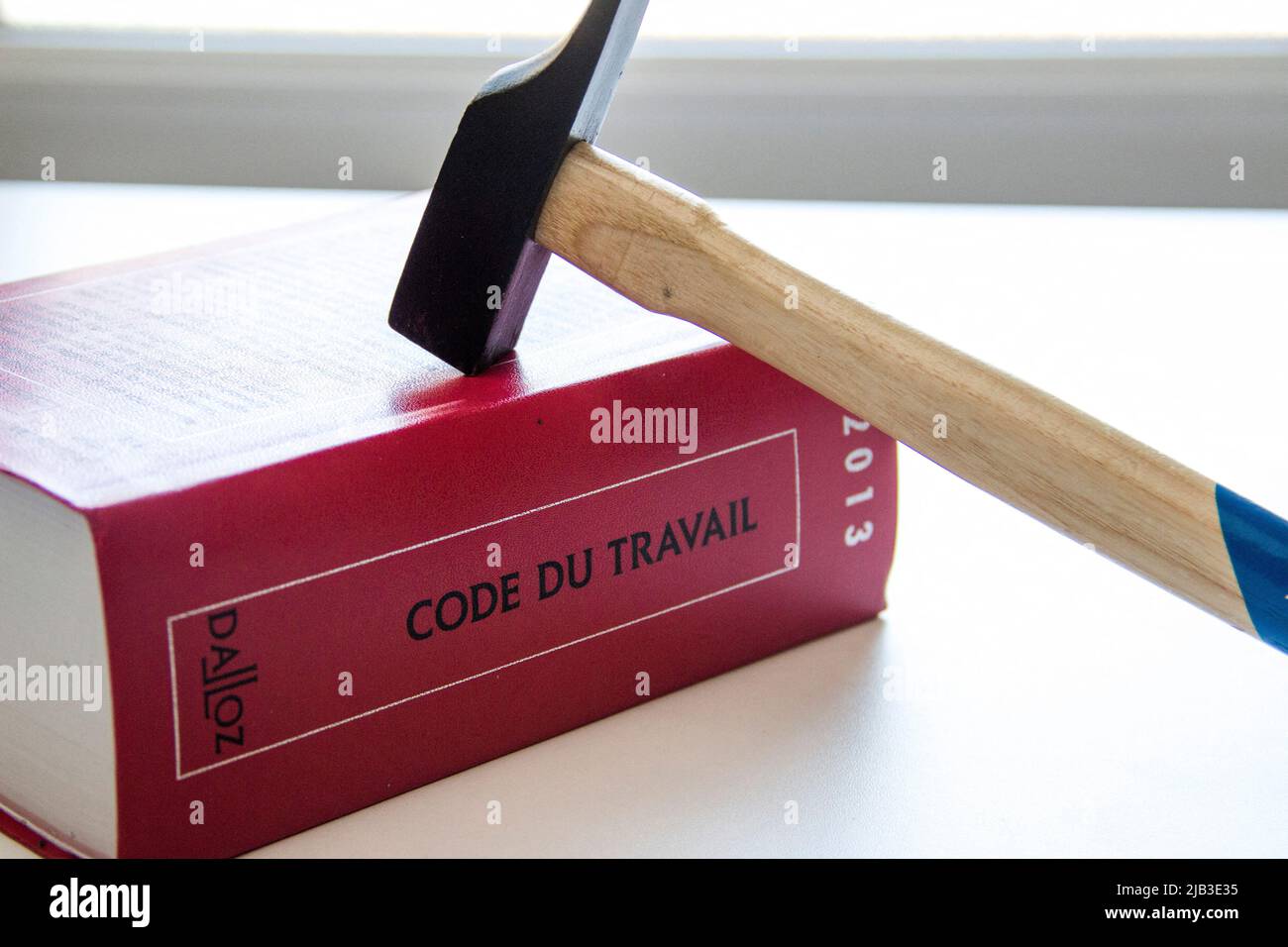 FRA - SOCIETY - LABOR CODE. Illustration of the labor code for future ...