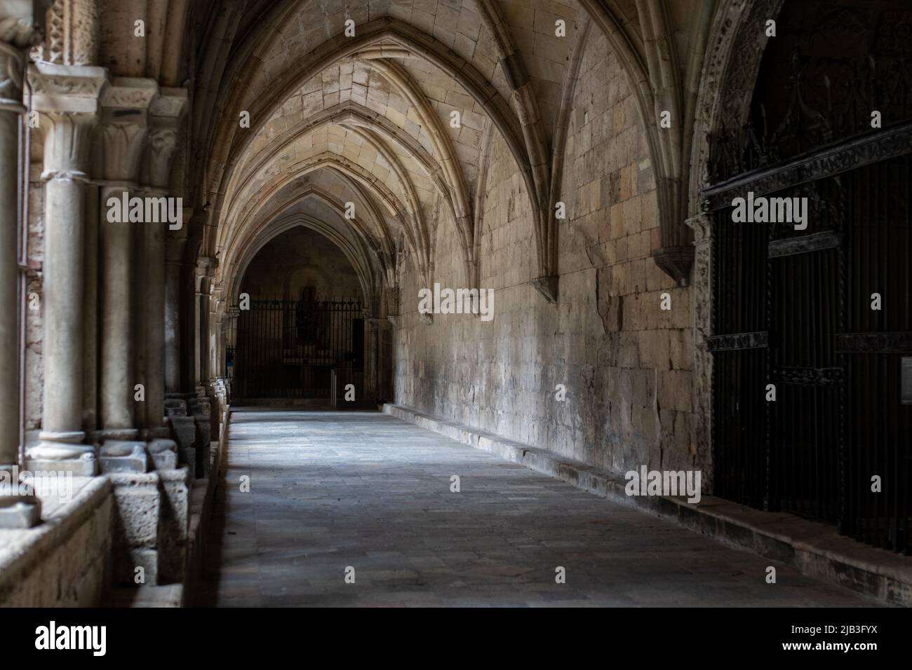 Medieval Hallway at the Tarragona main cathedral Stock Photo - Alamy